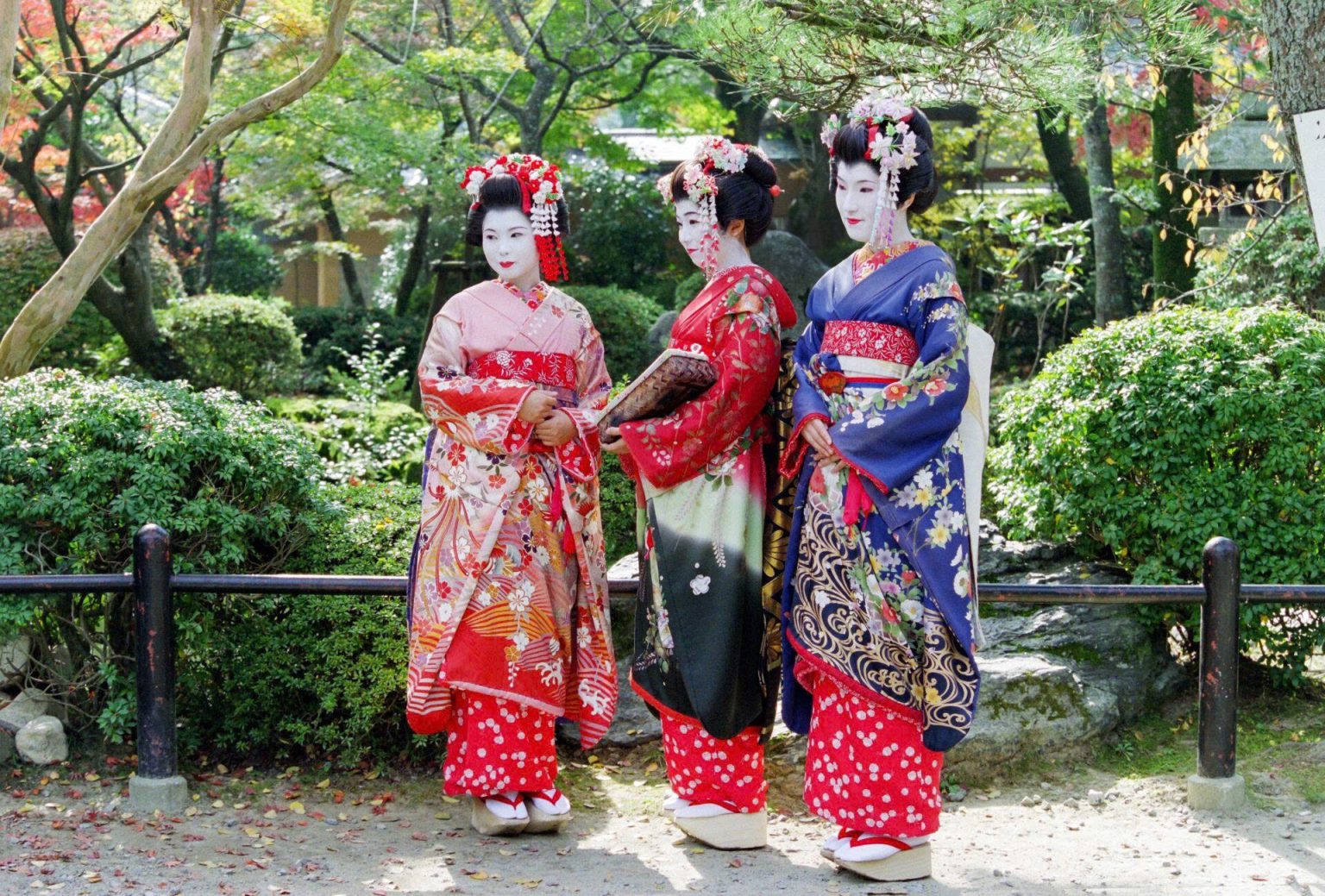 The World's Most Iconic Traditional Costumes